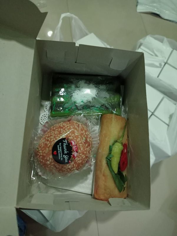 snack box isi 3 tanpa air - Kue