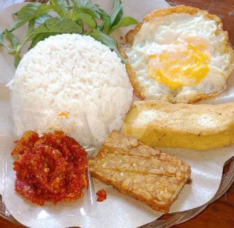 Nasi 3T (Telur, Tempe & Tahu)