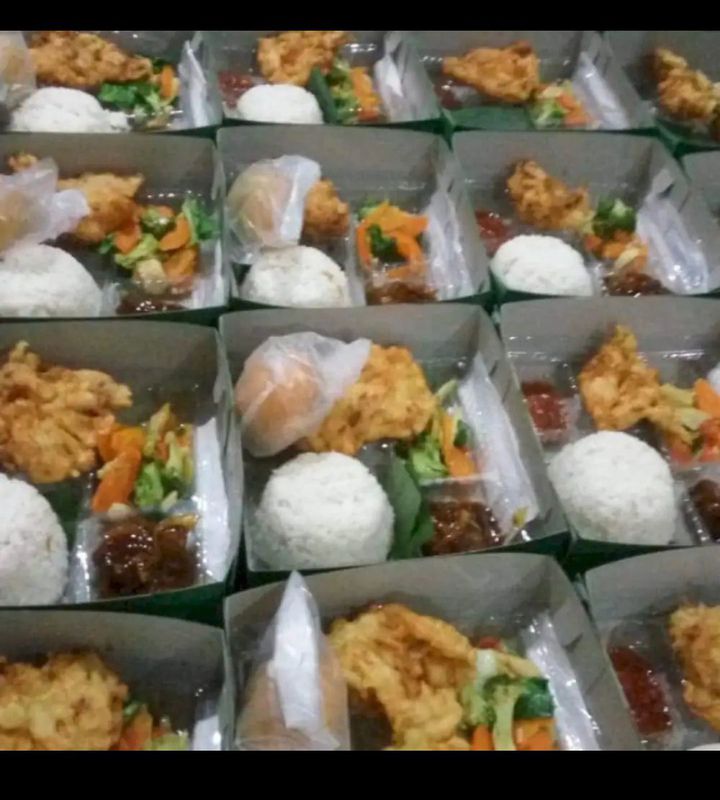 PAKET NASI AYAM CRISPY