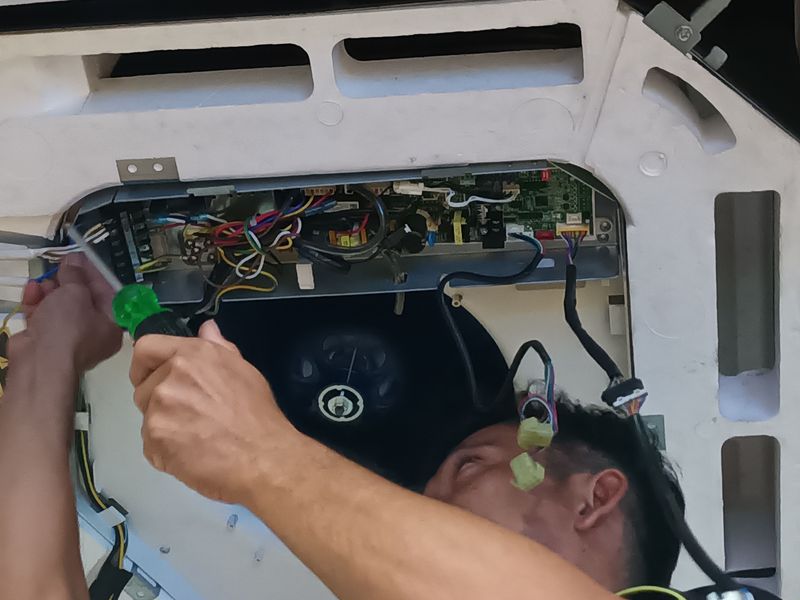 Jasa Bongkar AC Cassette