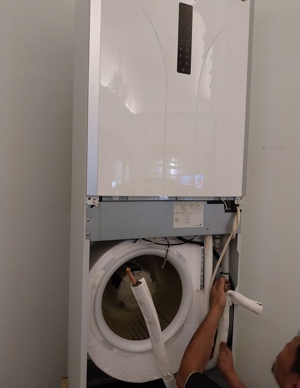 Jasa Bongkar AC Split 3 PK - 5 PK Standing