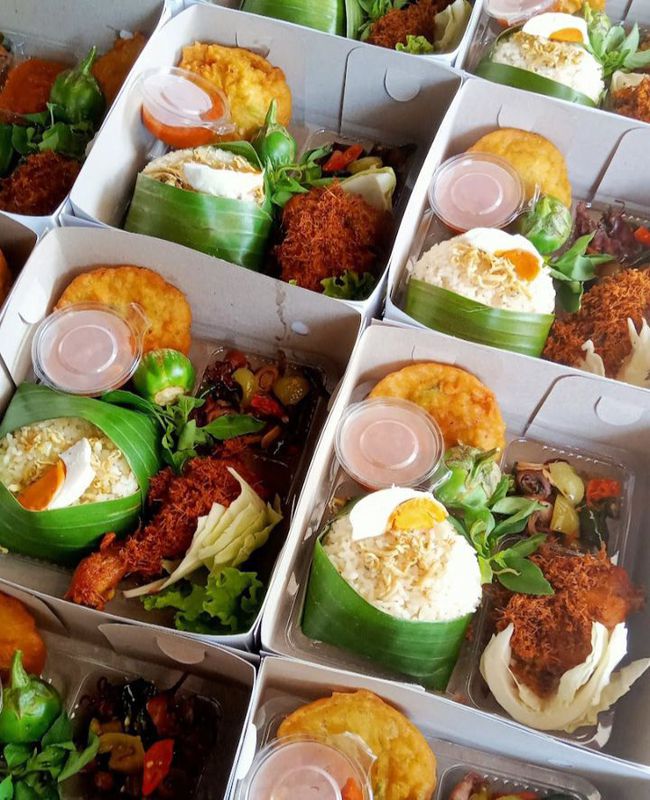 Paket Nasi Box + Snack Box