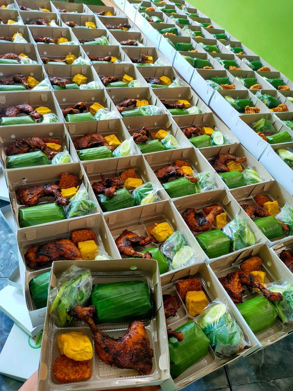 MAKANAN LENGKAP