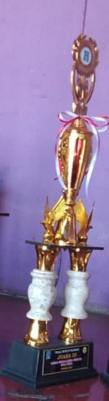 TROPHY/PIALA 2 KAKI
