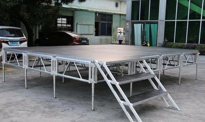 Sewa Leveling Stage / Panggung (tinggi ±30 s.d 60 cm) - 8x3 Meter