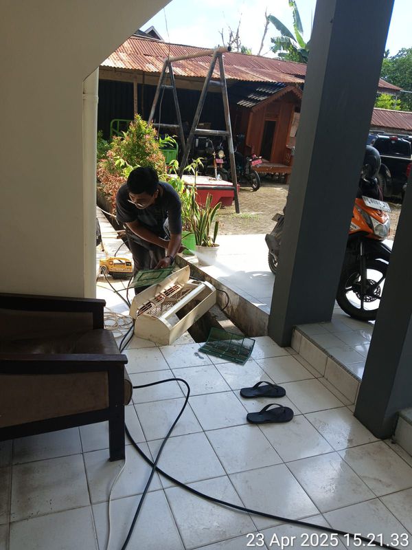Bongkar pasang ac split