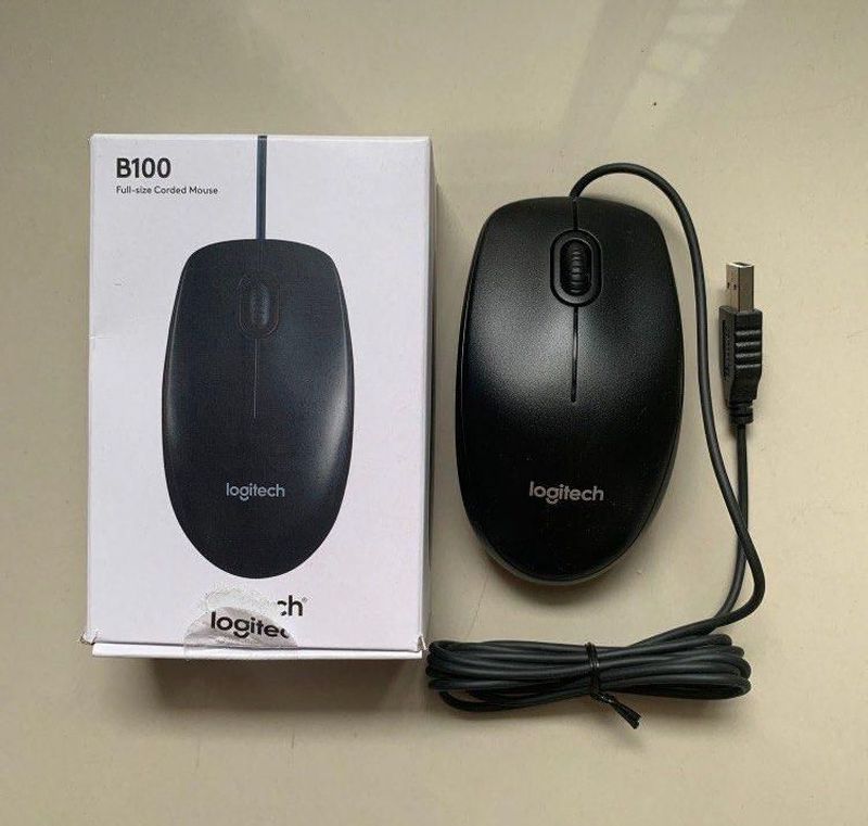 Mouse Kabel Logitech B100