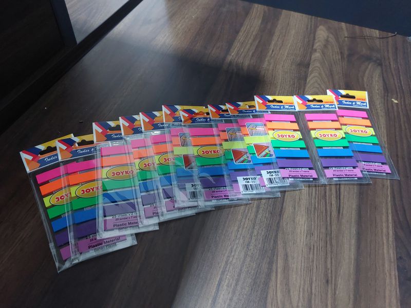 Stik Note / Pembatas Kertas