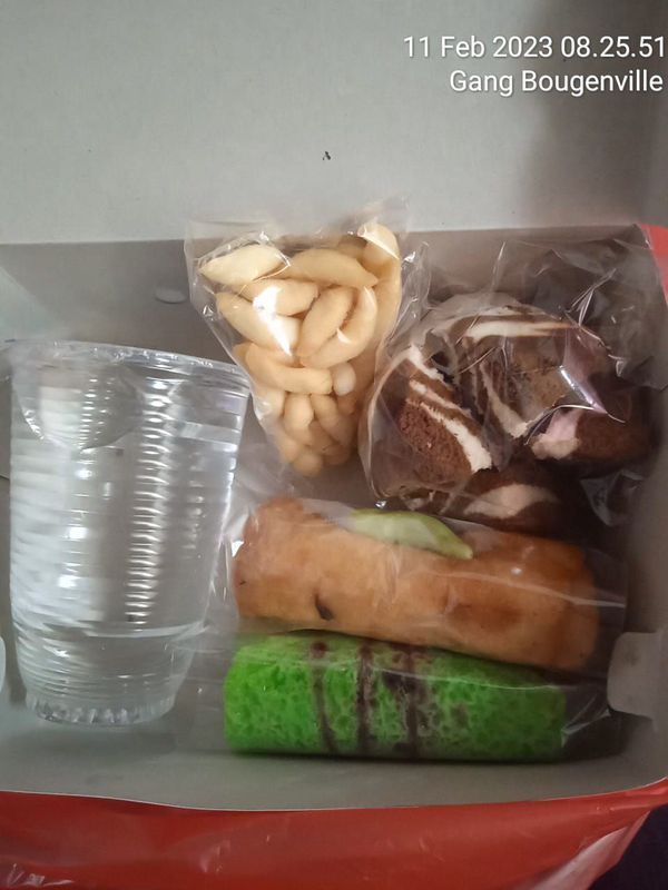 Snack isi 4 plus air mineral 1