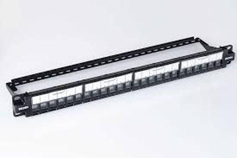 BELDEN Copper Patch Panel with Shutter, 1U 24P - AP106503