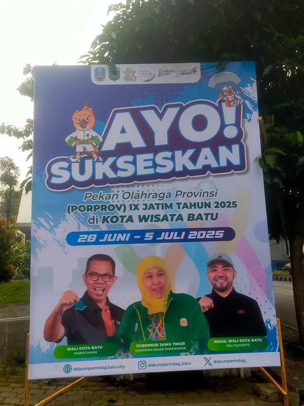 Cetak Banner Pasang Di Kayu Ukuran 4m X 6m