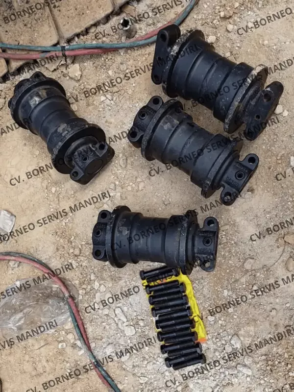 JASA PENGGANTIAN 4 TRACK ROLLER EXCA PC 200