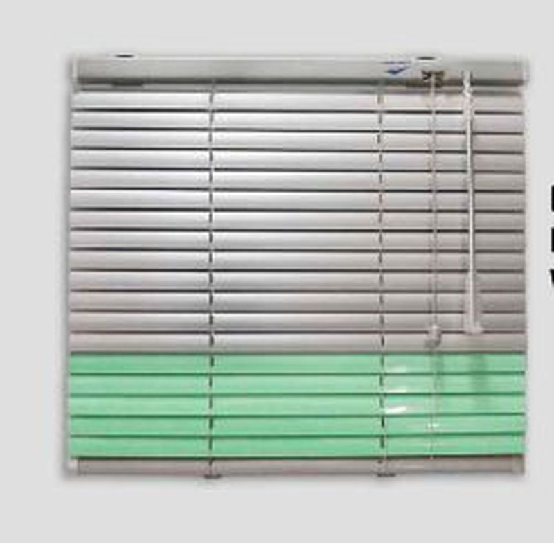 GORDYN HORIZONTAL BLIND UK. 10 m2