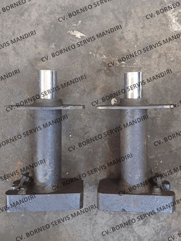 JASA PEMASANGAN CYLINDER TRACK ADJUSTER ASSY EXCA MINI 305