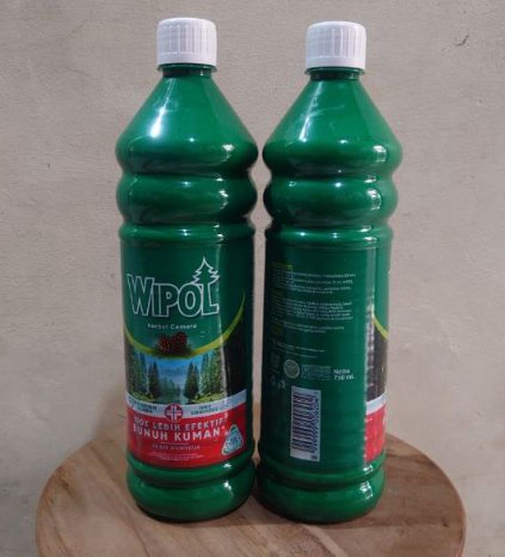 Wipol Botol 750 ml