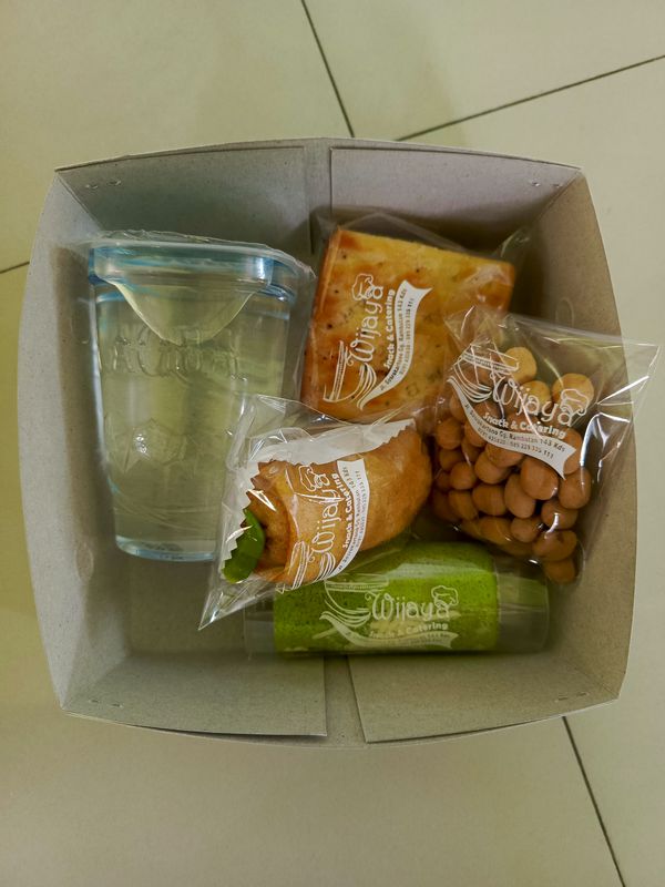 aneka snack box