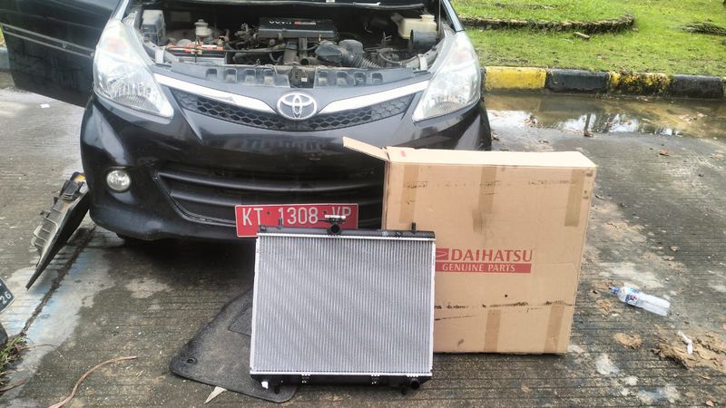 radiator avanza original