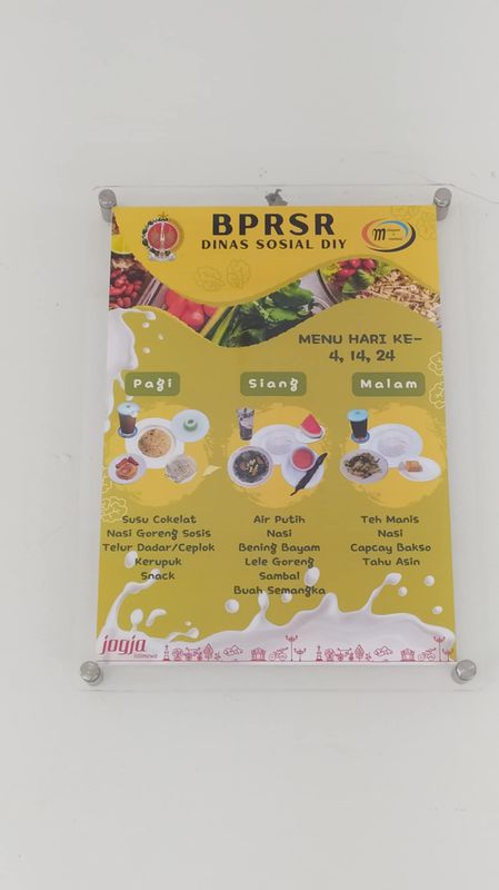 Papan Nama Poster Akrilik