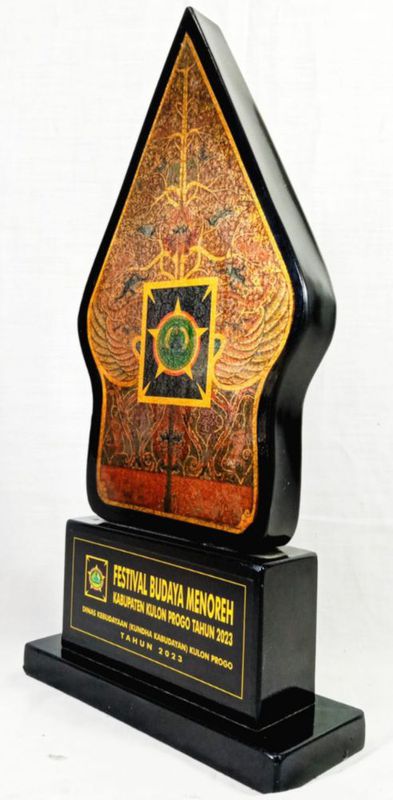 Plakat Gunungan