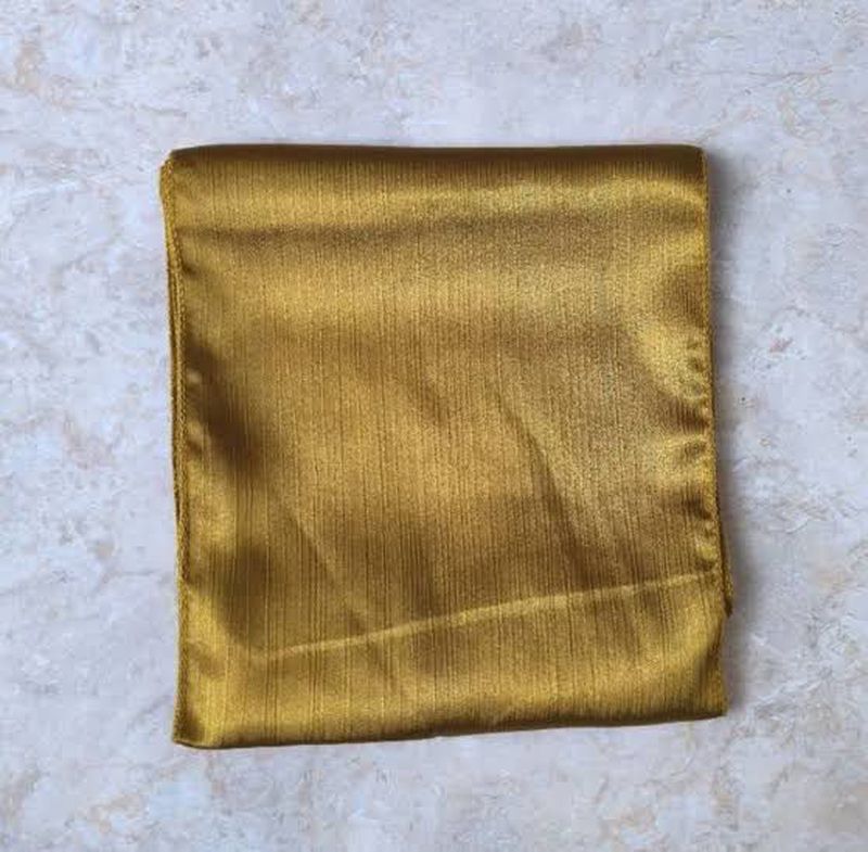 Selendang Silky Gradenza Glossy Gold