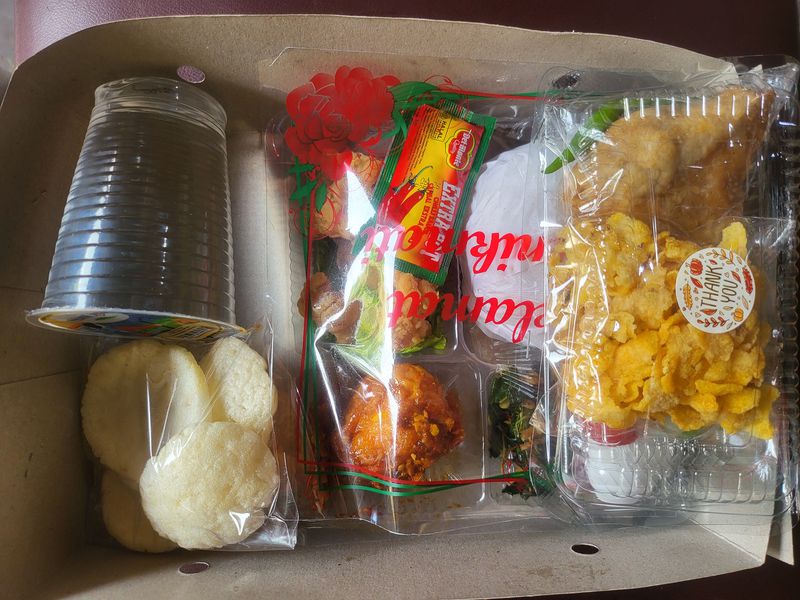 Paket D Nasi Box & Snack