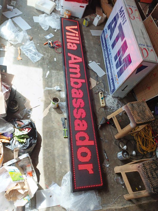 RUNNING TEXT PANJANG 188 CM