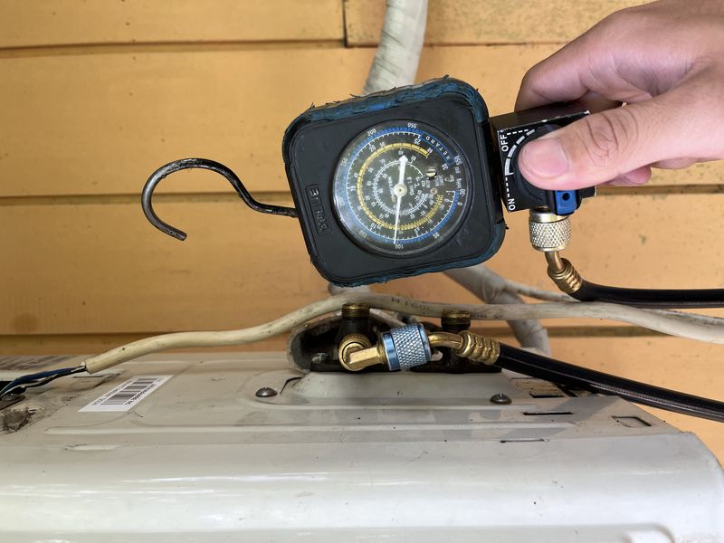 Jasa Isi Ulang Gas Freon R22 AC Split 1,5 PK - 2 PK