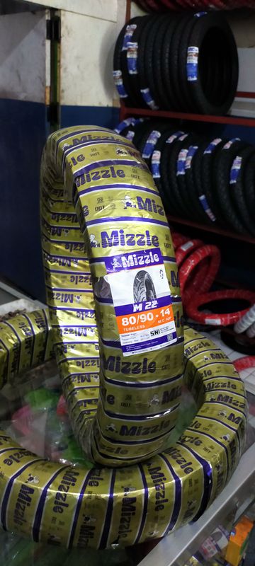 BAN MIZZLE M22 TUBELESS (80/90-14) BAN LUAR MOTOR MATIC DEPAN
