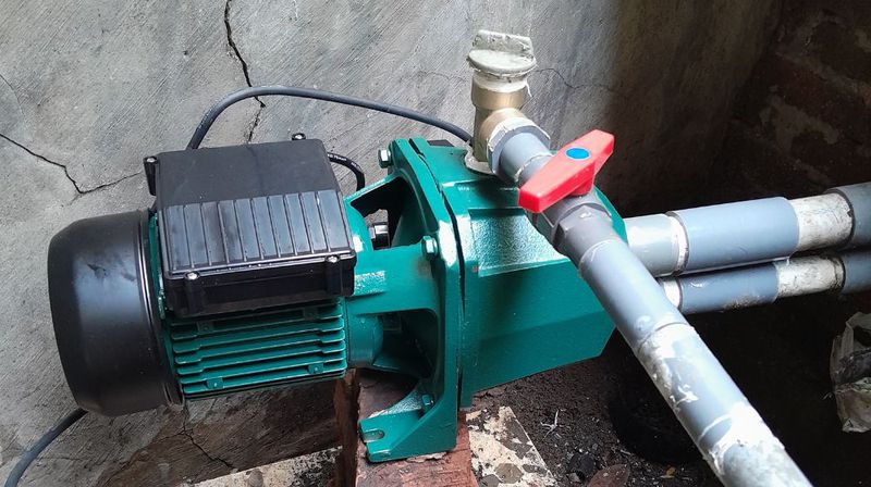 Jasa Kerja Perbaikan pompa air (RUANG POMPA WTP)