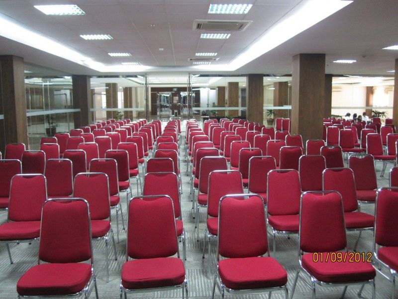 Sewa berbagai jenis mebel kursi meja event - Sofa Vip