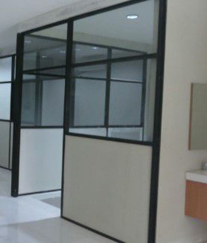 Partisi kaca /HMR, frame alumunium,