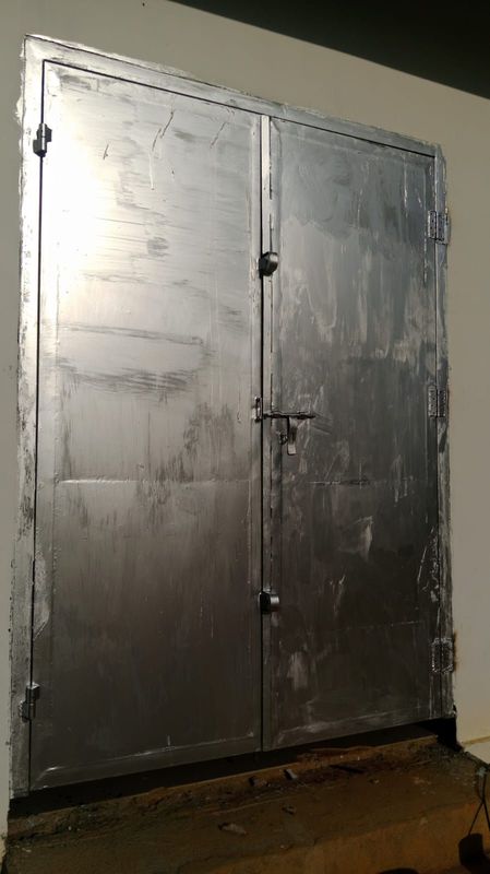 PERBAIKAN PINTU BESI