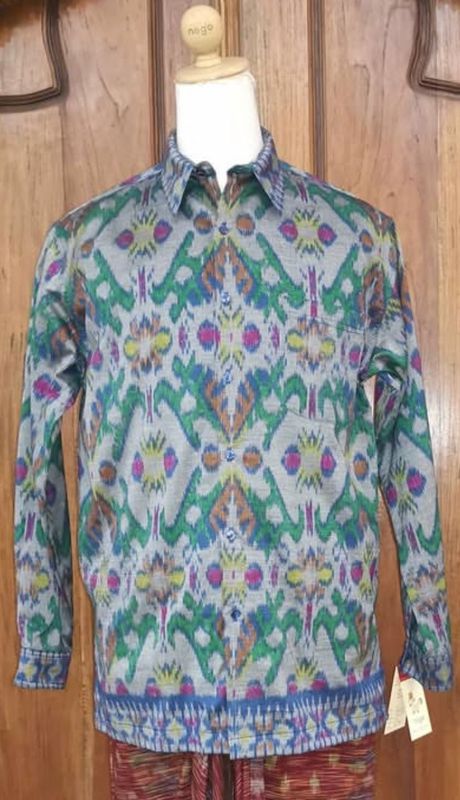 Kemeja endek Sutra motif Patra lengan panjang