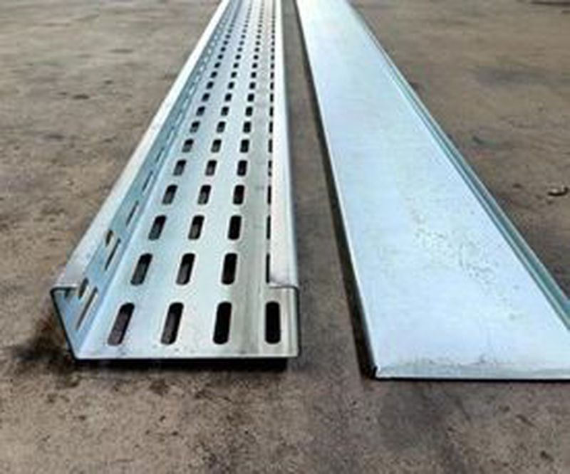 Cable Tray c 100 x 50 + cover X 2400mm