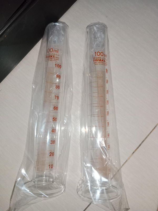 MEASURING CYLINDER CLASS A, AMBER GRADUATION / GELAS UKUR 100 ML