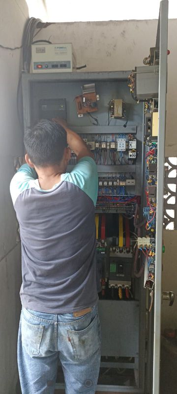 Jasa Perbaikan MCCB Panel Generator