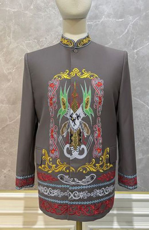 PEMBUATAN BAJU ADAT DAYAK PRIA - PRIA 01