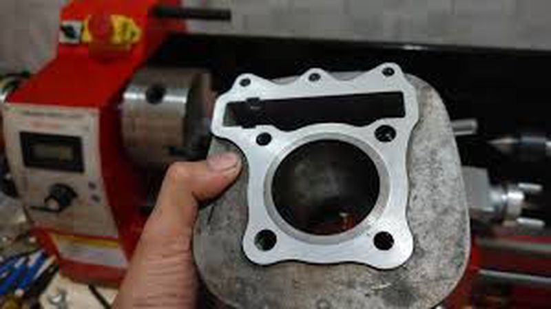 Bubut blok kendaraan roda dua honda supra