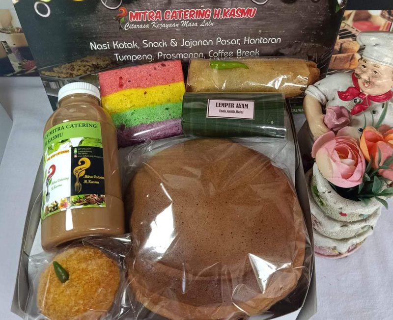 SNACK BOX ISTIMEWA 20 by haji kasmu katering
