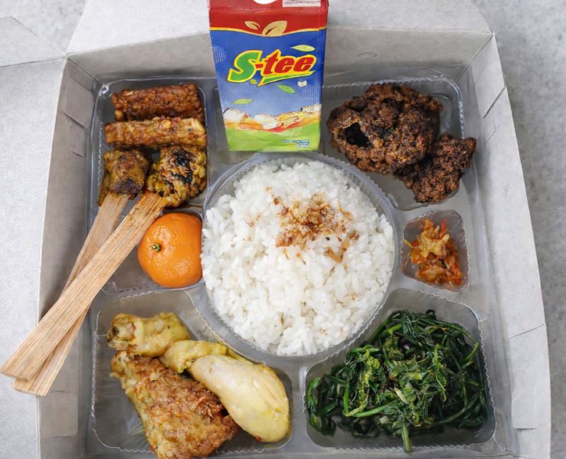 nasi kotak B